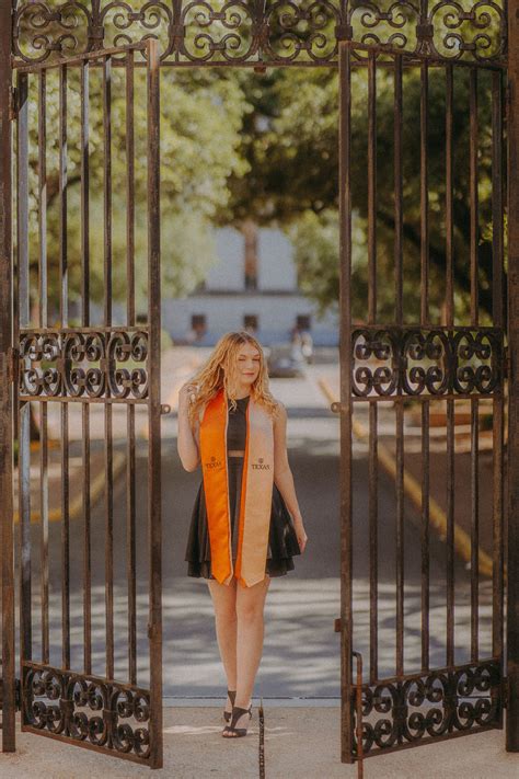 Ut Austin Graduation Portrait Locations Alice C Cheung Photography