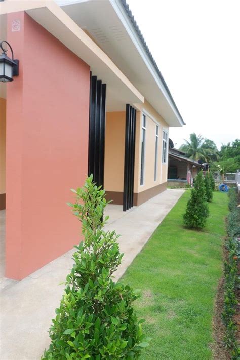 Four Gorgeous Bungalows With Many Bedrooms Pinoy Eplans Beautiful