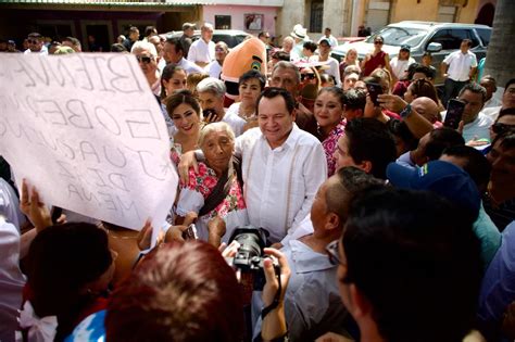 Huacho Díaz Mena visitó la Comisaría de Xul en Oxkutzcab en donde