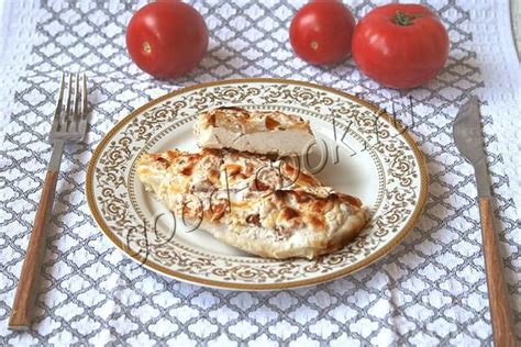 Курица запеченная с сыром и консервированными персиками абрикосами