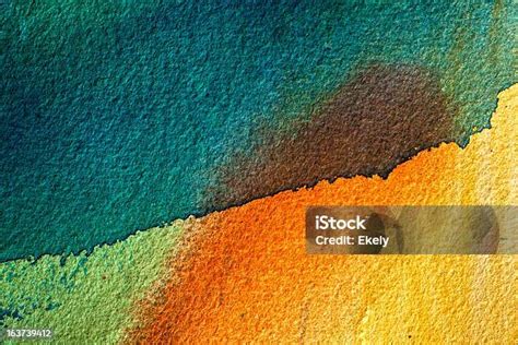 アブストラクトペイント赤と緑のアート背景 緑色のストックフォトや画像を多数ご用意 緑色 抽象的 オレンジ色 Istock