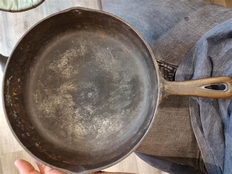 Never Tried To Identify Cast Iron Before Came From A Horde R Castiron
