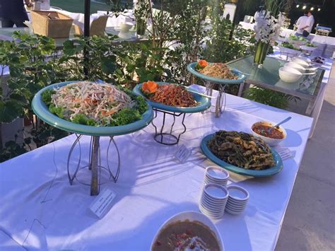 กินกันมั้ย ไ ป กิ น ไ ป เ ที่ ย ว กั น มั้ ย บ า ย 3 ก อ