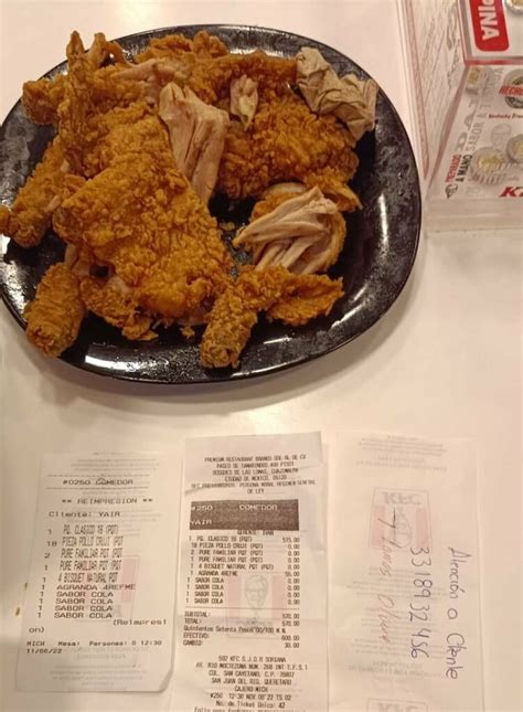 Video Denuncian Venta De Pollo Frito Con Gusanos En Kfc De Querétaro