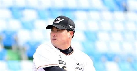 사진 류현진 돌아온 대전에서 힘차게