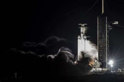 Spacex Releases Epic Video Of Rocket Launch And A Clean Landing On The