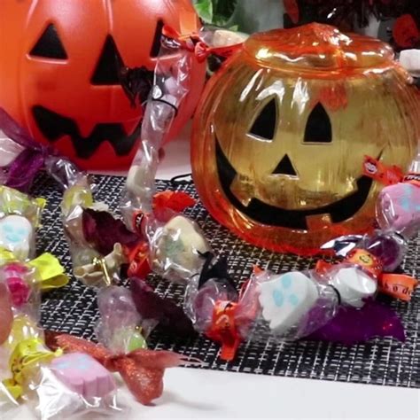 ハロウィンの「キャンディレイ」は手作りがおすすめ！とっても簡単な作り方を公開！【動画付き】