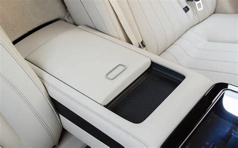 Mercedes Benz E Class Arm Rest In Rear Passenger Seats Mercedes