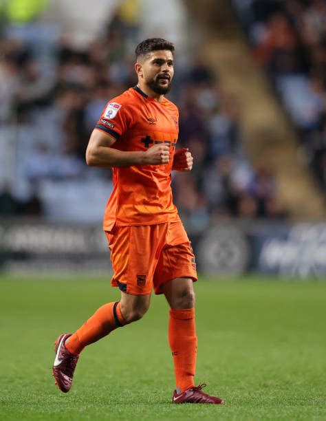 صورة ماذا قال سام مرسي بعد تتويجه بجائزة لاعب العام؟