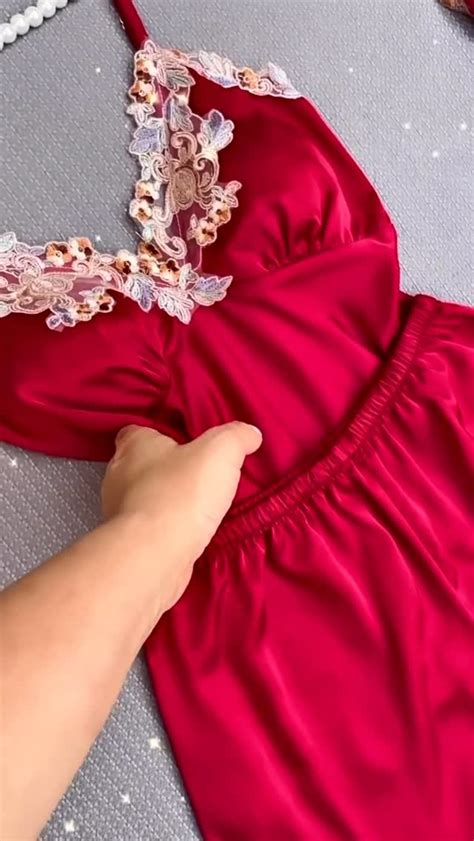 ‎كًراميلا ملابس داخليه سيتات نوم 🧚‍♀️🤍‎ ‎سيت ستن حرير ناعم5 قطع ️‍🔥