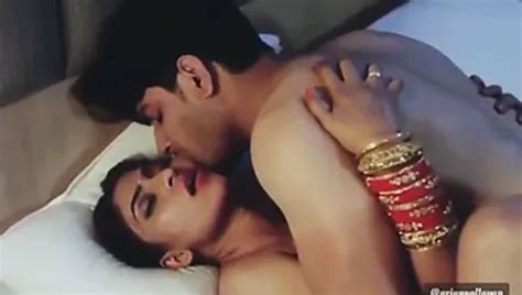 Desi Hot Bhabhi Ki Suhagrat Ke Din Friend Ne Khub Choda Xhamster