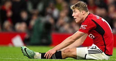 Erik Ten Hag Gives Man Utd Injury Update As Rasmus Hojlund Facing Race