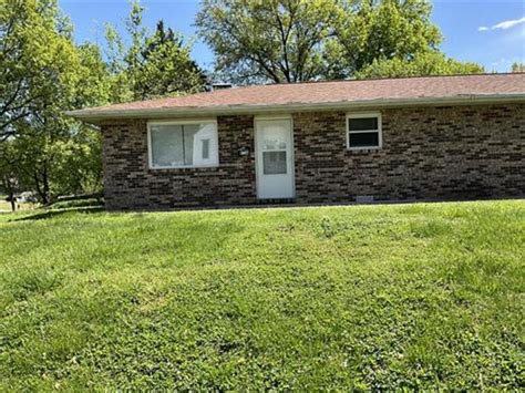 Request A Viewing For 912 B E Adams Street Tenant Turner