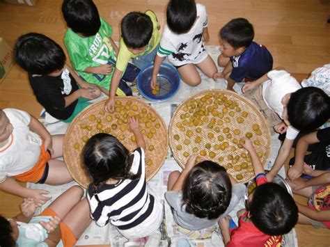 梅の天日干し 認定こども園 深江幼稚園