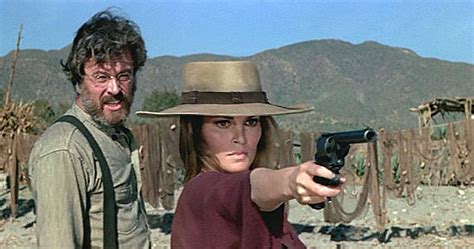 Raquel Welch As Hannie Caulder Gets Six Gun Lessons From Robert Culp As
