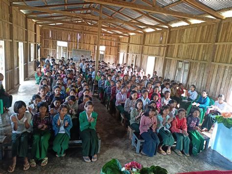 နာဂဒေသ၊ ပန်ဆောင်မြို့ နာယန်းကျေးရွာအ ထ က ခွဲ ၌ လူငယ်စကားဝိုင်းကျင်းပ