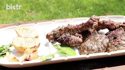 Българска скара Кебапчета и кюфтета с жарени картофи В следващите няколко видеа Men In The