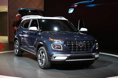 현대 초소형 Suv 베뉴 뉴욕모터쇼에서 공개 엔트리 Suv 배뉴 자동차 가격 경형경차 모델일까 — 라르테즈