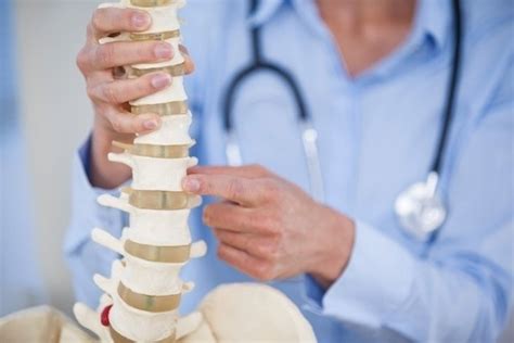 Hiperlordosis qué es síntomas causas y ejercicios Tua Saúde