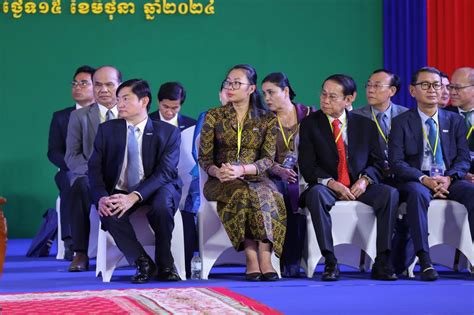 ឯកឧត្តមឧបនាយករដ្ឋមន្ត្រី ហង់ ជួនណារ៉ុន