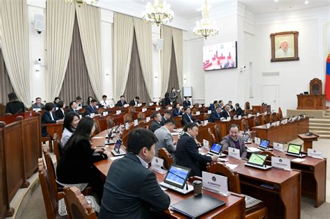 Хэвлэл мэдээллийн эрх чөлөөний тухай хуулийн шинэчилсэн найруулгын төслийг хэлэлцэхийг дэмжжээ