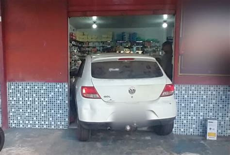 Em ataque de fúria homem atropela ex mulher e fere outras 2 pessoas