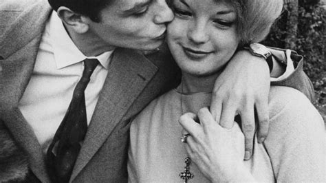 Chansons sur Alain Delon et ses interprètes retour sur un passé