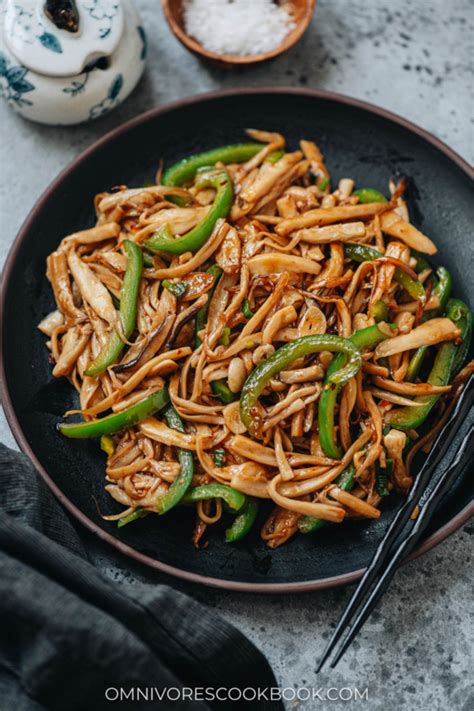 King Oyster Mushroom Stir Fry 手撕杏鲍菇 Omnivores Cookbook