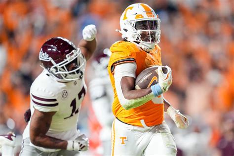 Dylan Sampson Wins Another Sec Player Of Year Award In Tennessee Football Record Run