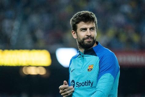 Poco Original Esto Hacía Gerard Piqué Con Shakira Y Quedó Al