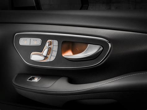 Mercedes Benz V Class Amg Line Is A Reality Will Take A Bow In