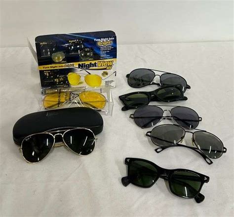 Vintage Ray Bans Sunglasses And Case Taylor Auction And Realty Inc