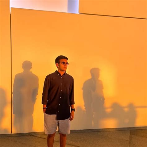 Sam Samarthsantosh • Threads Say More