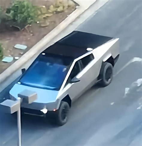 Aerial Footage Of Cybertruck Driving 🚁 W Tonneau Cover Closed