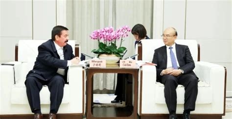 许勤会见中俄友好、和平与发展委员会教育理事会俄方主席沙赫赖腾讯新闻