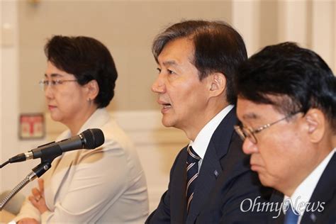 조국 조국혁신당 대표가 22일 오전 서울 여의도 국회에 오마이포토