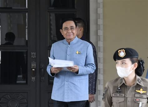 ประยุทธ์ เลื่อนแต่งตั้ง ผบตร คนใหม่ โยนให้เป็นหน้าที่ เศรษฐา แทน