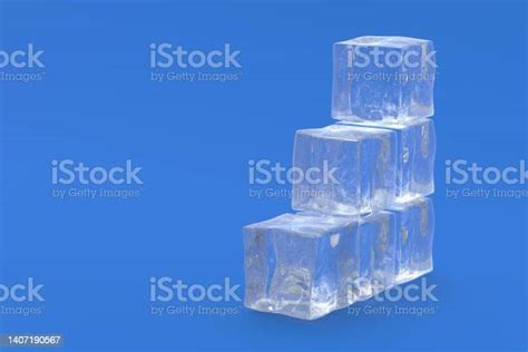 파란색 배경에 얼음 조각이 쌓여 있습니다 차가운 음료 상쾌한 음료 재료 공간을 복사합니다 3d 렌더링 0명에 대한 스톡 사진 및 기타 이미지 Istock