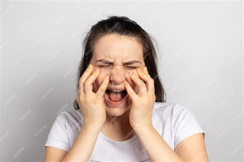 Premium Photo A Womans Face Hurts Trigeminal Neuralgia Neuritis And