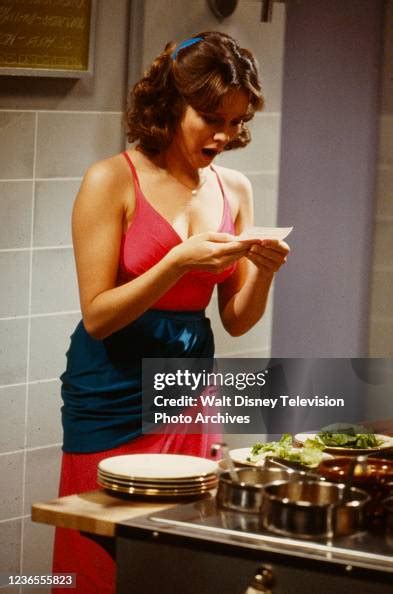 Wendy Schaal Appearing In The Abc Tv Series Its A Living News Photo