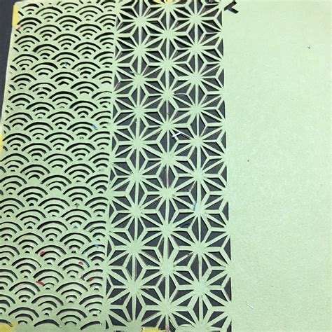 切り絵アート 麻の葉と青海波模様切り絵 途中｜frau Schnitt