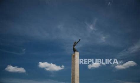 Mengapa Langit Berwarna Biru Dan Saat Senja Berubah Menjadi Jingga