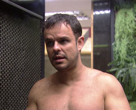Fotos Veja O Passo A Passo Para O Novo Visual De Rafael Adrilles E