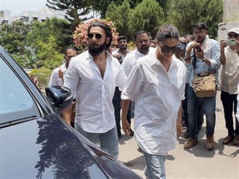 Ranveer Deepika Akshay And Other Celebs Vote In Mumbai Easterneye