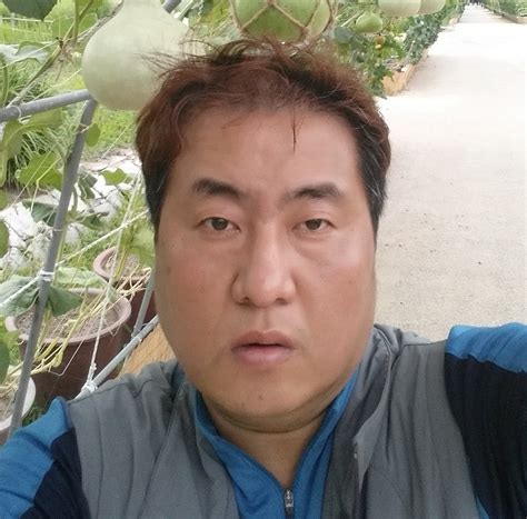 영민 불교에서 깨달음은 무엇인가280 깨달음의 경험經驗 불교에서 말하는 깨달음의 경험經驗은 단순한 지식이나 이론이 아닌 직접적이고 내적인 체험을 말합니다