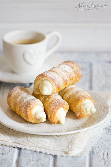 Бутер каноли с крем маскарпоне Puff Pastry Cannoli With Mascarpone