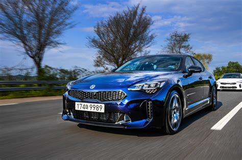 시승기 기아 스포츠세단 스팅어 마이스터 스포트모드는 글쎄 중앙일보