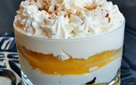 Verrine de pêche à la crème chantilly Recettes pour épater les copains Elle Vire