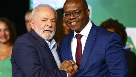 Governo Lula abraça linguagem neutra entenda por que isso é um erro