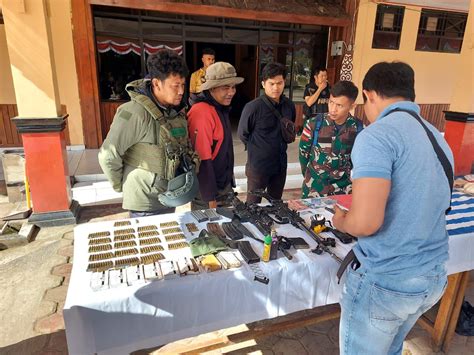 Aparat Gabungan TNI Polri Lumpuhkan 4 KKB Di Pegubin Teraspapua